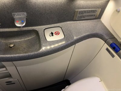 Review: Lufthansa Economy Class, Boeing 747-8 to Los Angeles