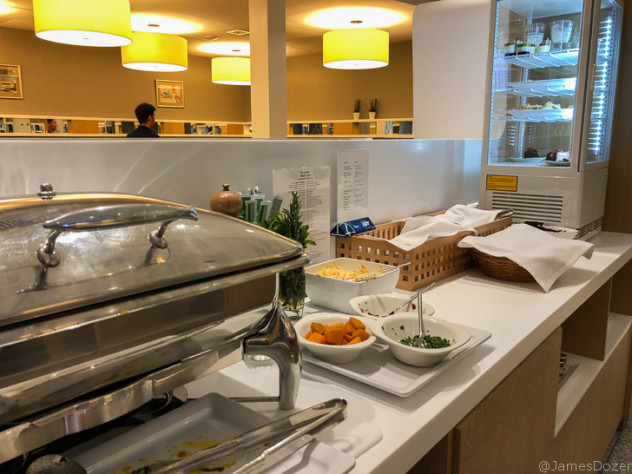 Review: LOT Business Class Lounge, Warsaw - Travel Codex