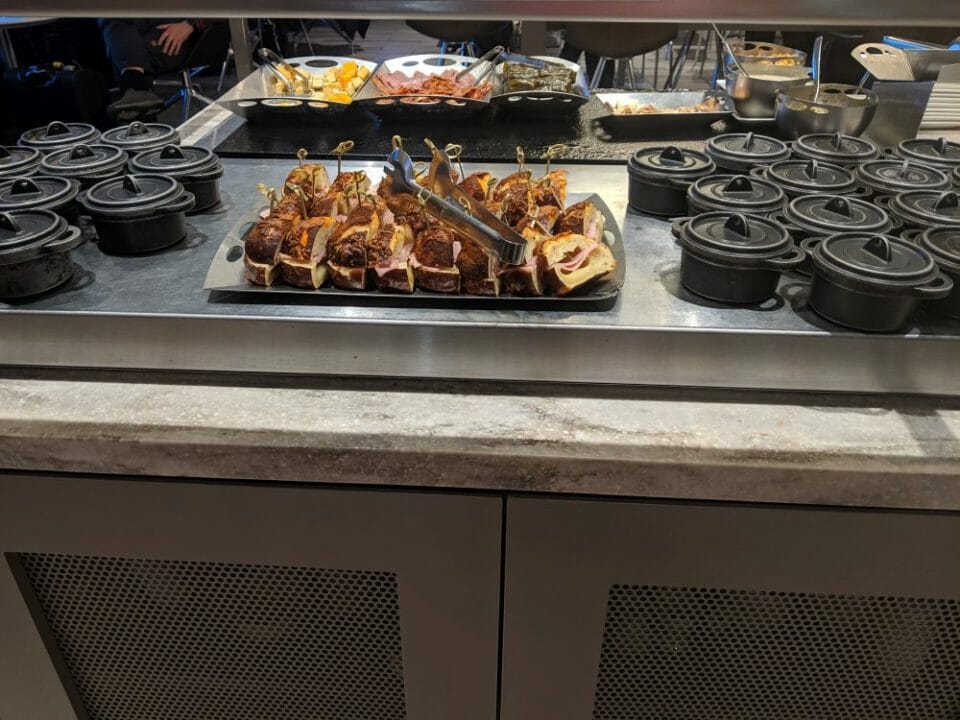 Review: Escape Lounge Oakland - Travel Codex