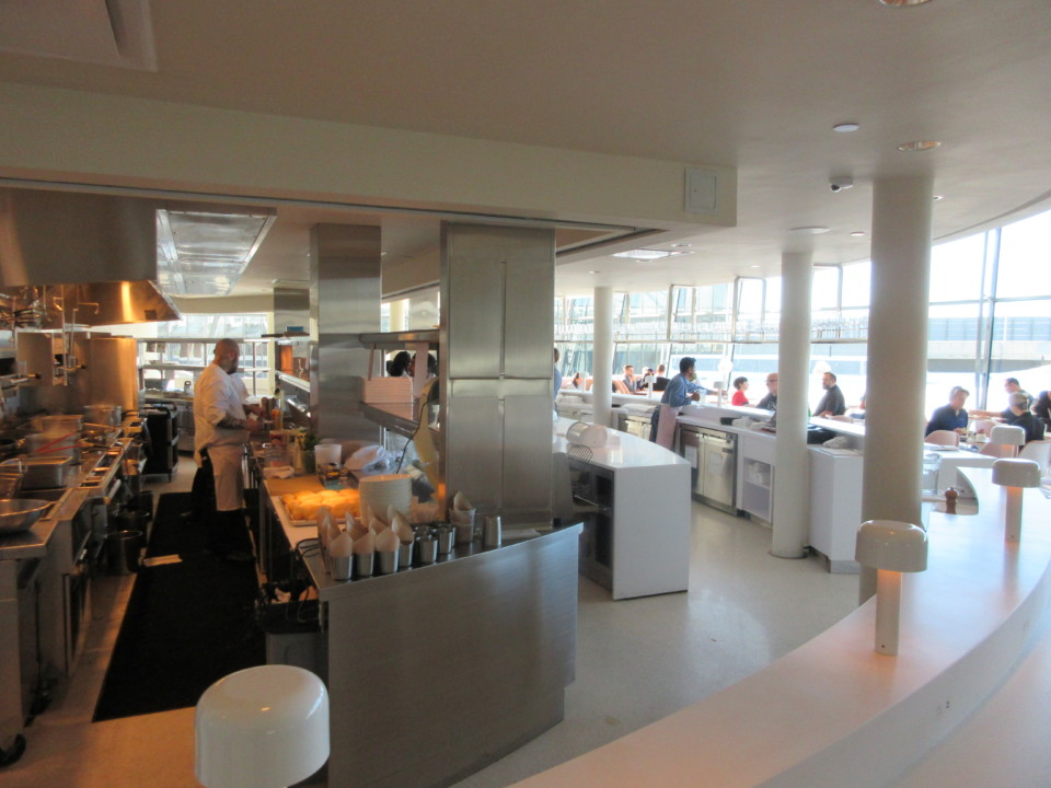 Review: TWA Hotel and TWA Lounge, Part 3: The Paris Cafe