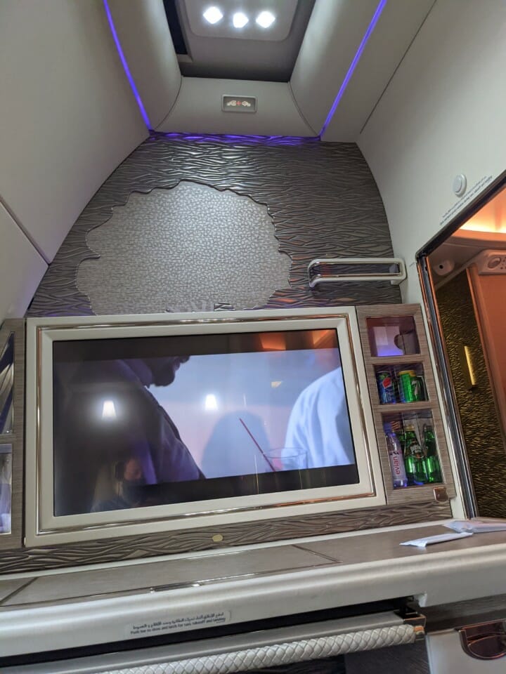 Review: Emirates New First Class Suite - Travel Codex