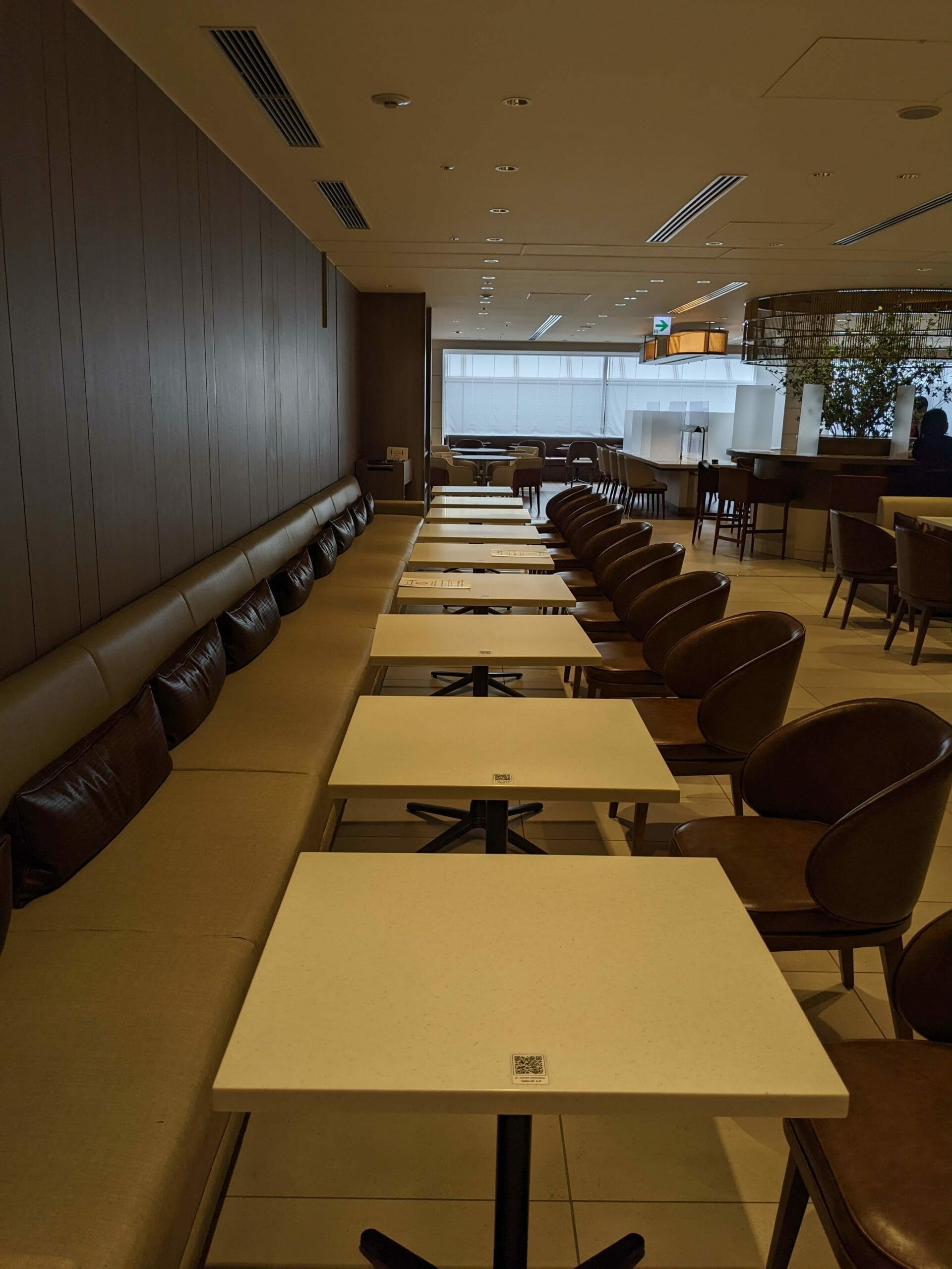 Review: JAL First Class Lounge Tokyo Narita - Travel Codex