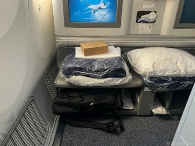 Review: LOT Polish Business Class, Los Angeles to Warsaw - Travel Codex