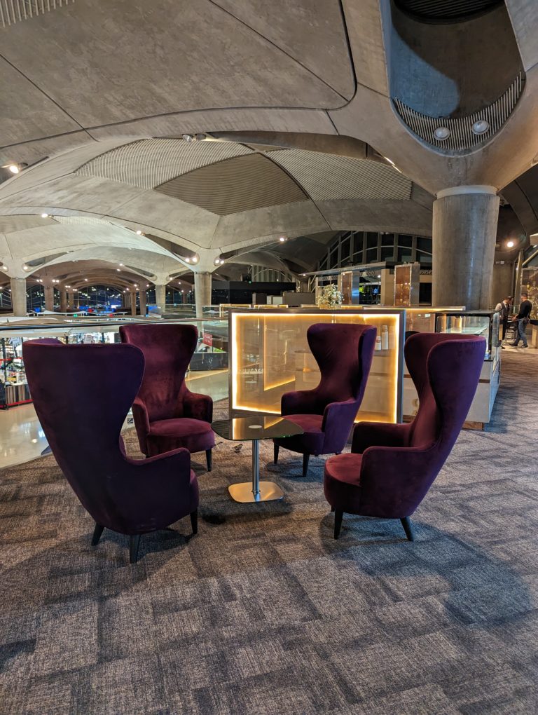 Review: Royal Jordanian Crown Lounge - Travel Codex