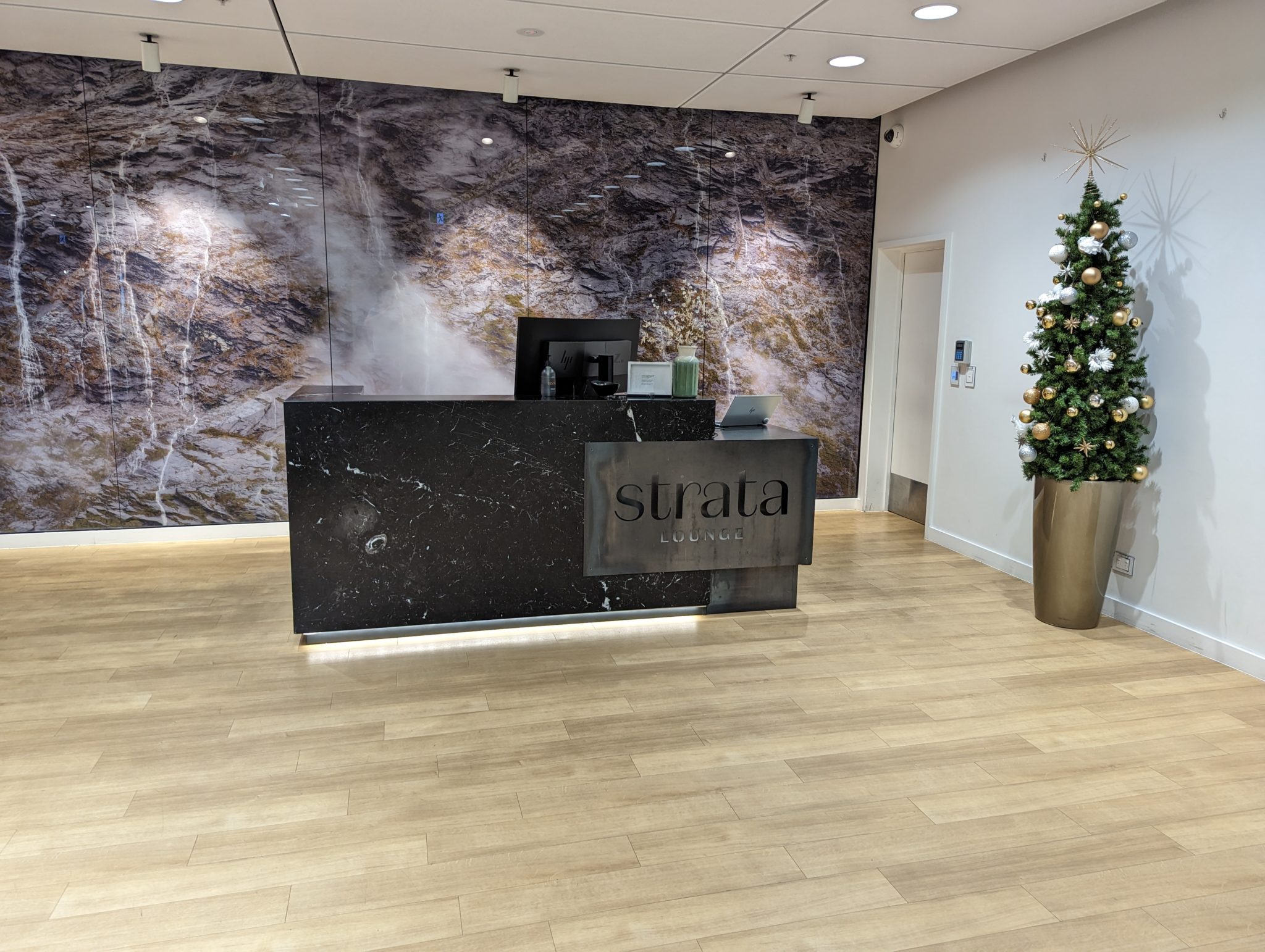 Review: Strata Lounge Auckland - A Priority Pass Lounge - Travel Codex